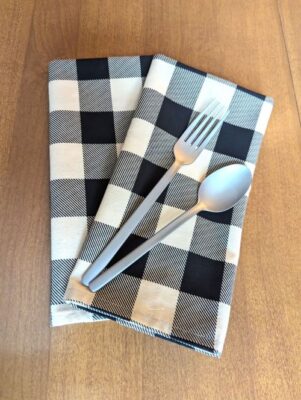 Black & Cream Plaid Dinner Table Napkins | Supreme Accents
